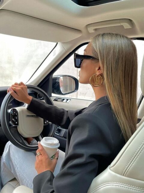 10 Daily Habits of Wealthy Women to Live Like the Rich